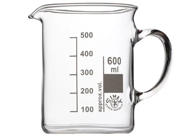 Low beaker with handle 600ml