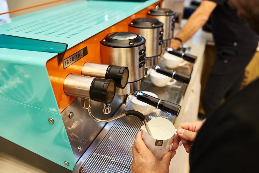 Coffee maker IBERITAL: Vista 2 Gr, black